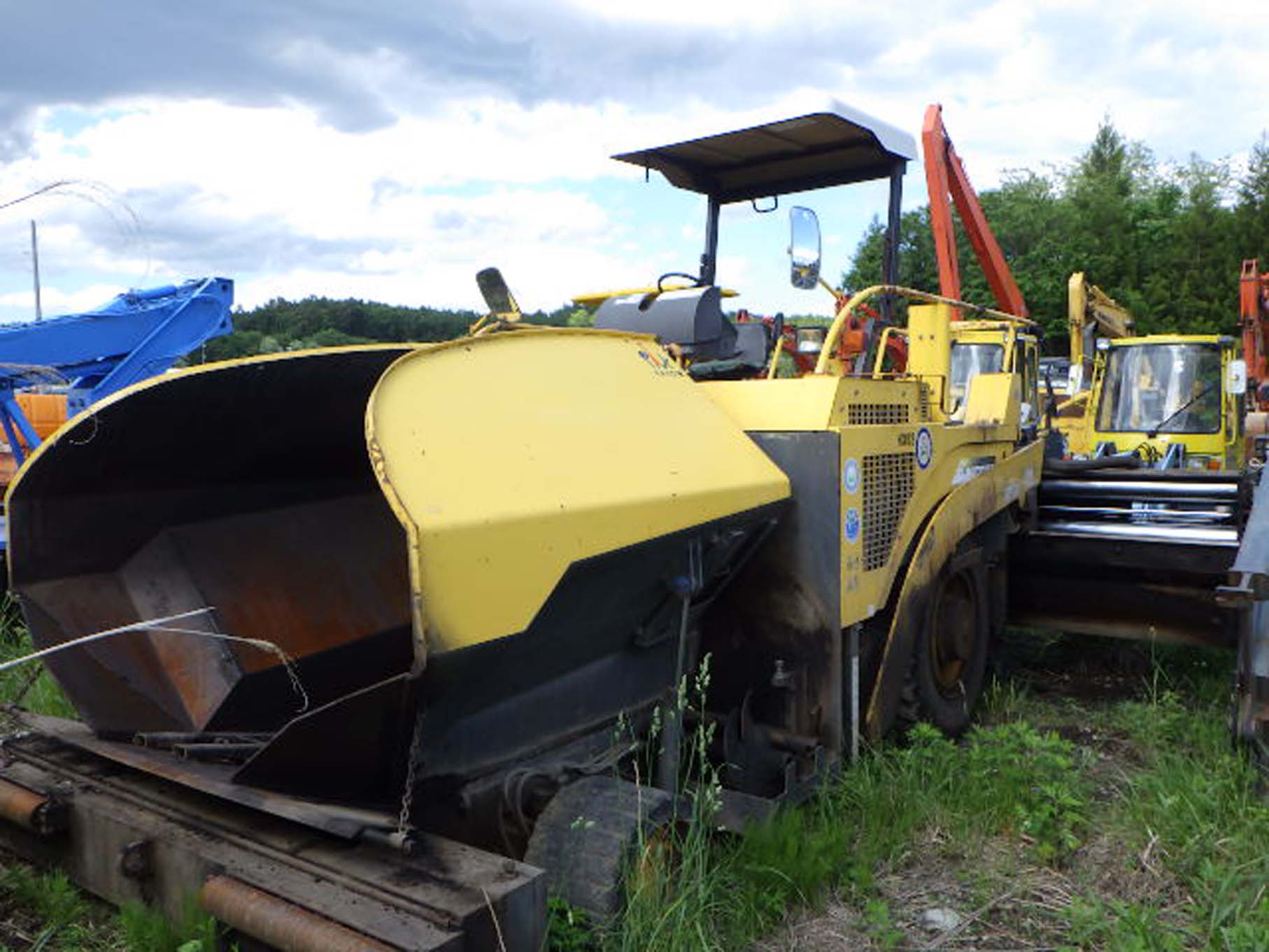 Buy Asphalt Finisher Road Construction Used Machinery From Japan ...